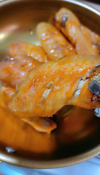 奥尔良烤鸡翅怎么做_奥尔良烤鸡翅腌多久-第3张图片-山城妙识