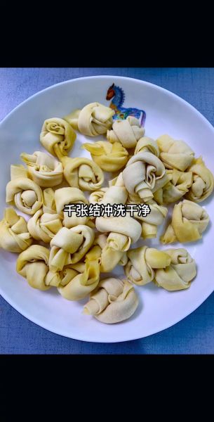 千张结红烧肉怎么做_千张结红烧肉的家常做法-第1张图片-山城妙识