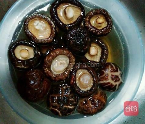 香菇需要焯水吗_干香菇要不要焯水-第2张图片-山城妙识