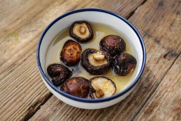 香菇需要焯水吗_干香菇要不要焯水-第3张图片-山城妙识