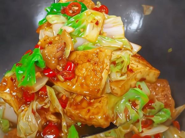 白菜炒豆腐丝怎么炒好吃_白菜炒豆腐丝热量高吗-第2张图片-山城妙识