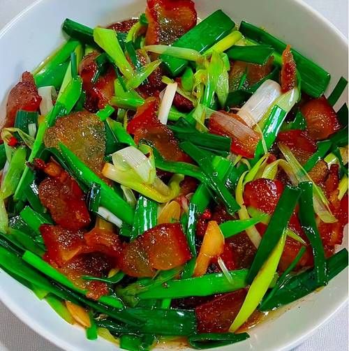 腊肉家常小炒怎么炒好吃_腊肉炒什么菜最香-第2张图片-山城妙识