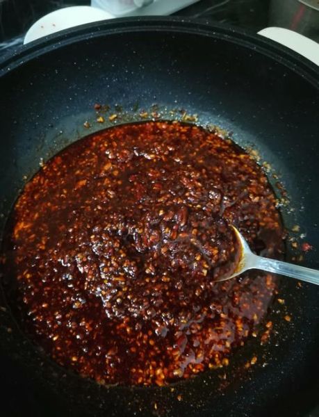 家庭自制辣椒酱怎么做_辣椒酱保存多久-第1张图片-山城妙识 家庭自制辣椒酱怎么做_辣椒酱保存多久-第1张图片-山城妙识