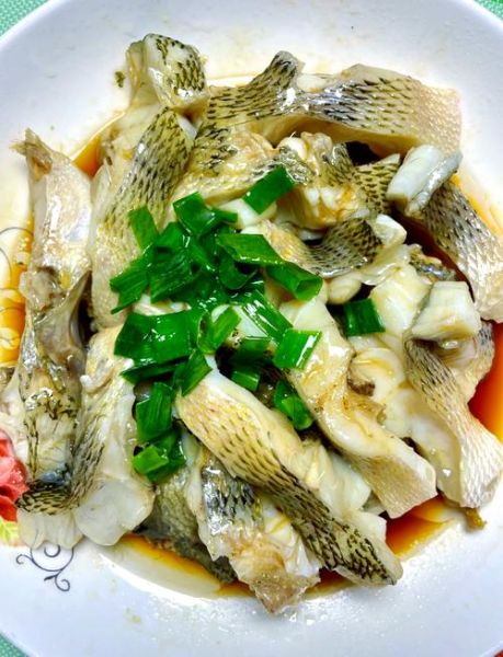 海鲈鱼怎么做好吃_家常清蒸海鲈鱼做法-第1张图片-山城妙识