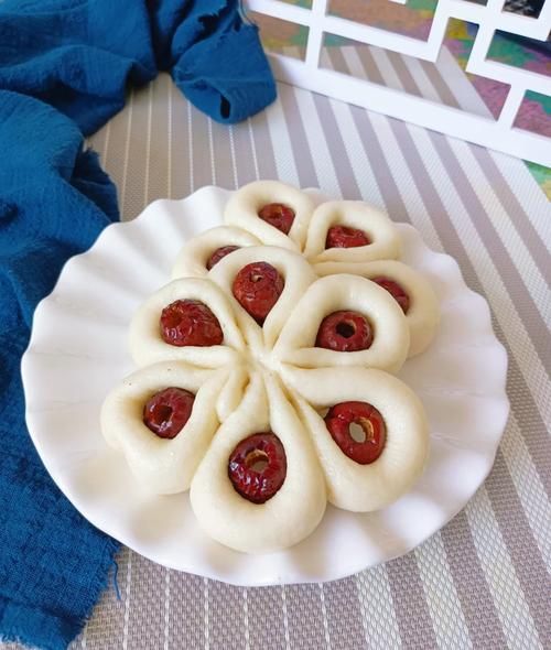 枣花馒头怎么做_枣花馒头做法窍门-第1张图片-山城妙识