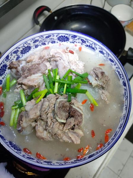 大骨冬瓜汤怎么炖好喝_冬瓜汤去腥技巧-第2张图片-山城妙识