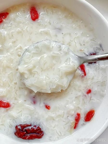 银耳汤什么时候放冰糖_冰糖下锅最佳时机-第3张图片-山城妙识