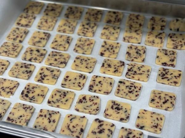 曲奇的做法烤箱新手做_需要预热多久-第1张图片-山城妙识