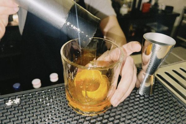 金酒怎么喝_金酒兑什么好喝-第3张图片-山城妙识