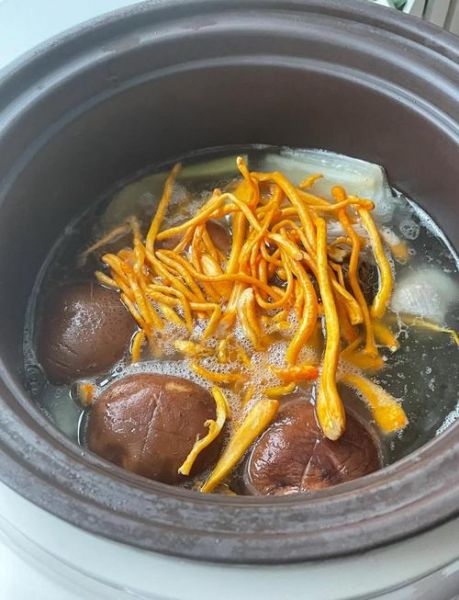 菌汤排骨汤的做法大全_排骨汤怎么炖才香-第1张图片-山城妙识