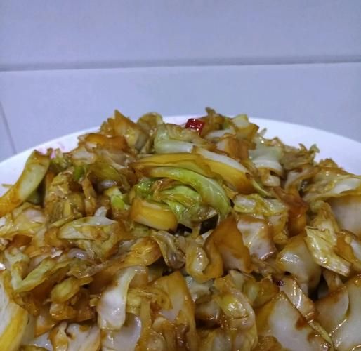 酱爆圆白菜怎么做_圆白菜要不要焯水-第1张图片-山城妙识