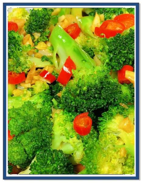 素炒西兰花怎么炒好吃_西兰花焯水几分钟-第1张图片-山城妙识