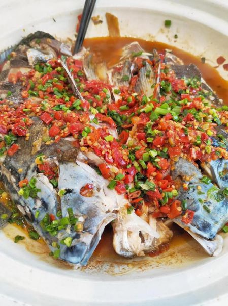 湖南特色菜怎么做_剁椒鱼头正宗做法-第2张图片-山城妙识