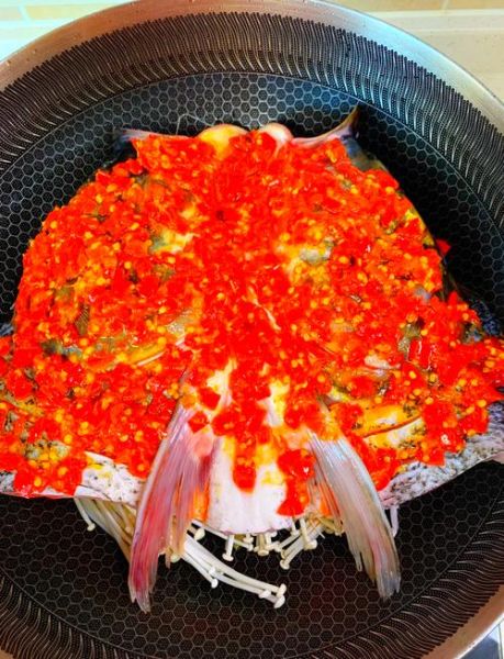 湖南特色菜怎么做_剁椒鱼头正宗做法-第3张图片-山城妙识