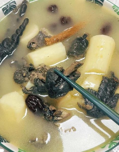 乌鸡炖汤要不要焯水_焯水后营养会流失吗-第3张图片-山城妙识