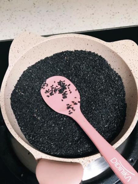 芝麻酱怎么做_自制芝麻酱需要哪些材料-第2张图片-山城妙识