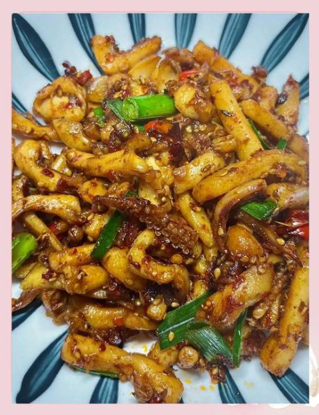 鱿鱼孜然怎么炒好吃_鱿鱼孜然炒多久才嫩-第1张图片-山城妙识