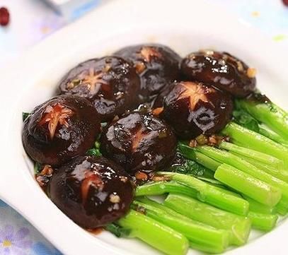 耗油香菇菜心怎么做_耗油香菇菜心热量高吗-第1张图片-山城妙识