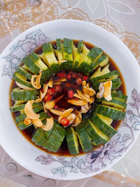蓑衣黄瓜怎么切_蓑衣黄瓜的调料怎么调-第3张图片-山城妙识