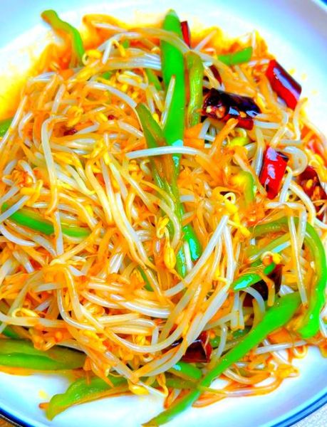 炒黄豆芽怎么炒好吃_黄豆芽的家常做法大全-第2张图片-山城妙识