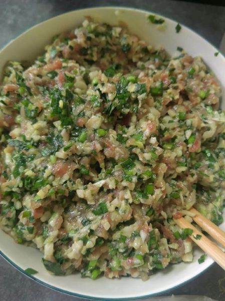 韭菜肉馅饺子馅正宗调法_韭菜饺子馅怎么调才好吃-第2张图片-山城妙识