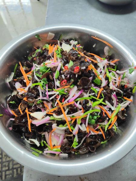 凉拌洋葱黑木耳怎么做_洋葱黑木耳要不要焯水-第2张图片-山城妙识 凉拌洋葱黑木耳怎么做_洋葱黑木耳要不要焯水-第2张图片-山城妙识