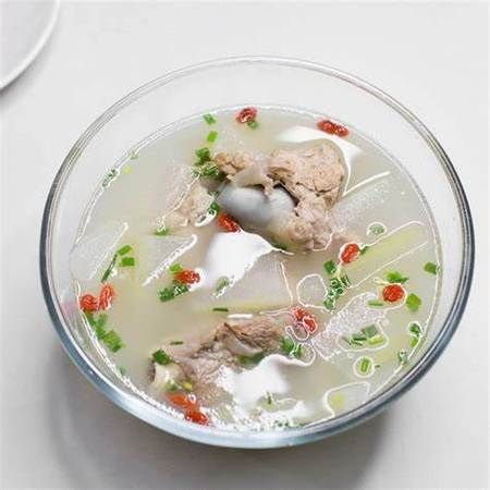 大骨汤怎么熬白_大骨汤变白技巧-第2张图片-山城妙识