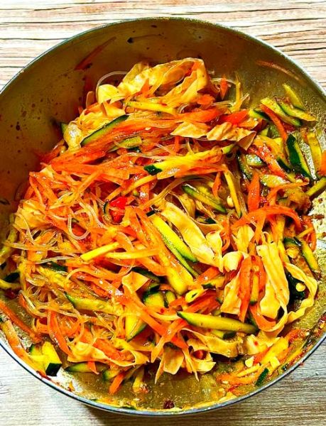 腊八蒜拌三丝怎么做_腊八蒜拌三丝用哪些食材-第1张图片-山城妙识