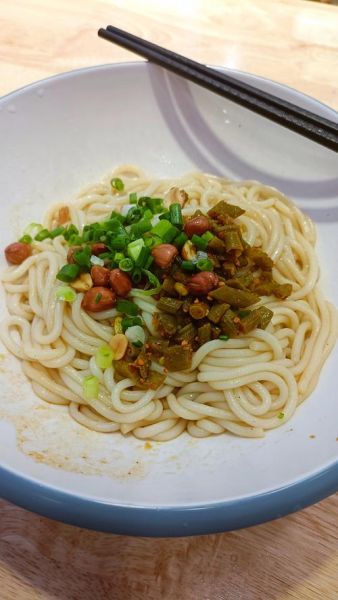 凉拌桂林米粉怎么做_桂林米粉凉拌要焯水吗-第2张图片-山城妙识