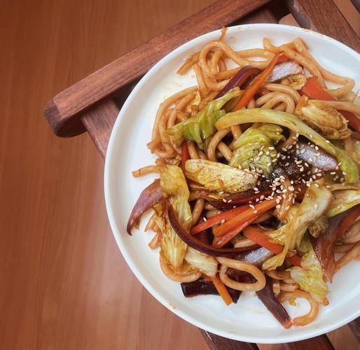 卷心菜面条怎么做好吃_卷心菜面条的做法大全-第1张图片-山城妙识