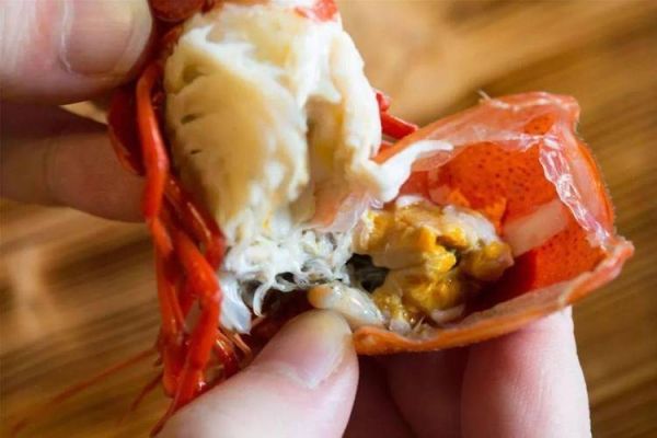 虾头一坨黄是虾黄还是屎_虾头黄色部分能吃吗-第2张图片-山城妙识