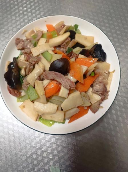 杏鲍菇炒肉要焯水几分钟_焯水时间怎么掌握-第2张图片-山城妙识