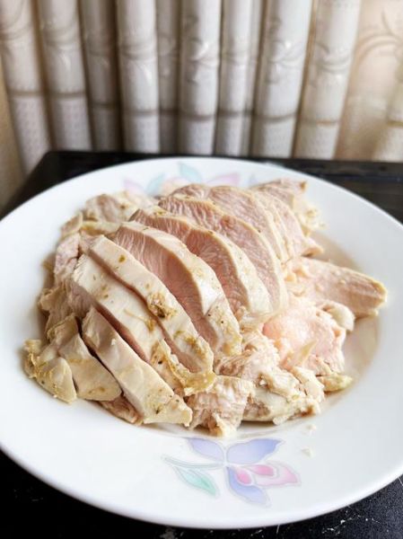 鸡胸肉怎么做好吃又嫩_鸡胸肉的家常做法大全-第1张图片-山城妙识 鸡胸肉怎么做好吃又嫩_鸡胸肉的家常做法大全-第1张图片-山城妙识