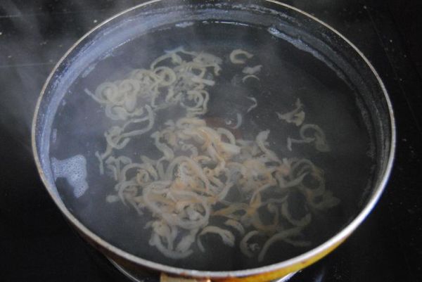 海蜇需要用热水焯水吗_焯水温度多少合适-第1张图片-山城妙识 海蜇需要用热水焯水吗_焯水温度多少合适-第1张图片-山城妙识