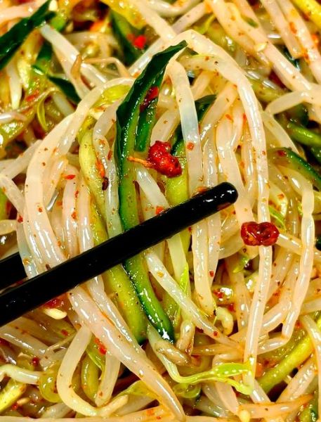 酸辣豆芽怎么做才正宗_正宗酸辣豆芽的秘诀-第2张图片-山城妙识