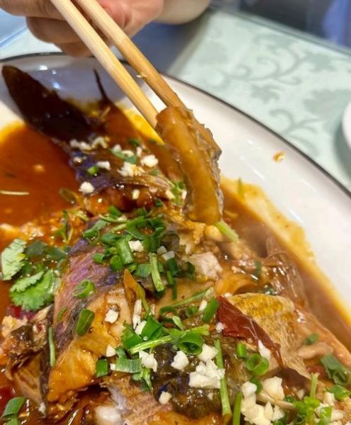 东北炖鱼的家常做法_怎么做才入味-第1张图片-山城妙识 东北炖鱼的家常做法_怎么做才入味-第1张图片-山城妙识