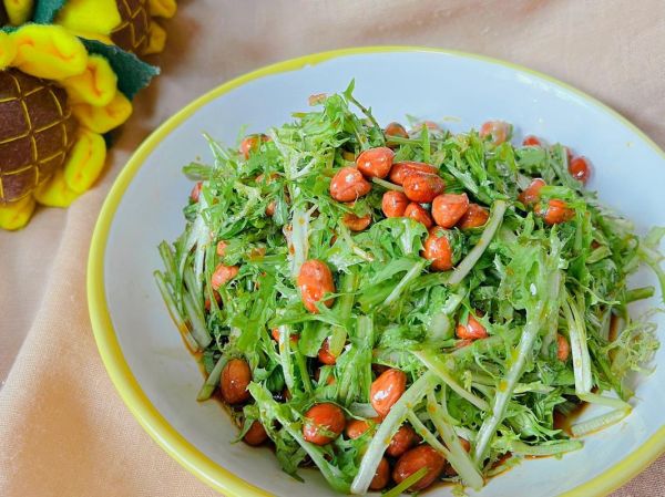 苦苣拌花生米怎么做_苦苣拌花生米需要焯水吗-第1张图片-山城妙识 苦苣拌花生米怎么做_苦苣拌花生米需要焯水吗-第1张图片-山城妙识