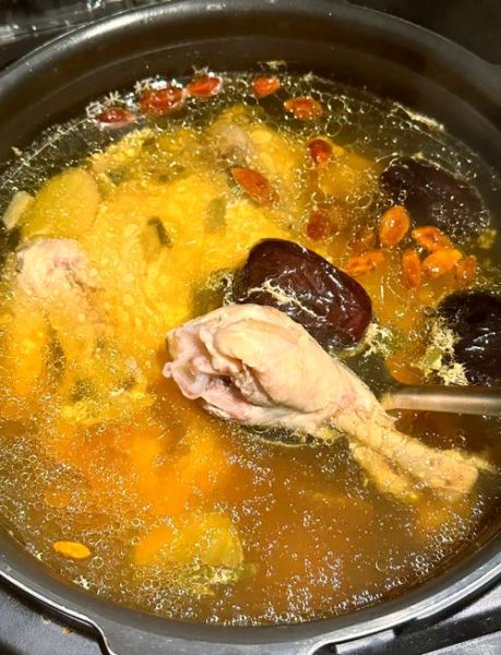 高压锅炖鸡汤怎么炖好吃_高压锅炖鸡汤的正确方法-第3张图片-山城妙识