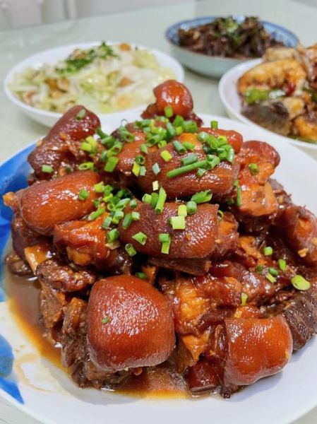 红烧猪蹄怎么做好吃_红烧猪蹄的做法窍门-第1张图片-山城妙识 红烧猪蹄怎么做好吃_红烧猪蹄的做法窍门-第1张图片-山城妙识