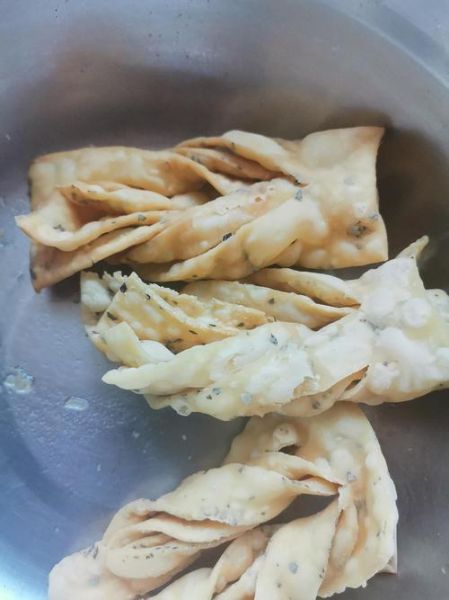 炸排叉的做法_炸排叉怎么酥脆不回软-第3张图片-山城妙识