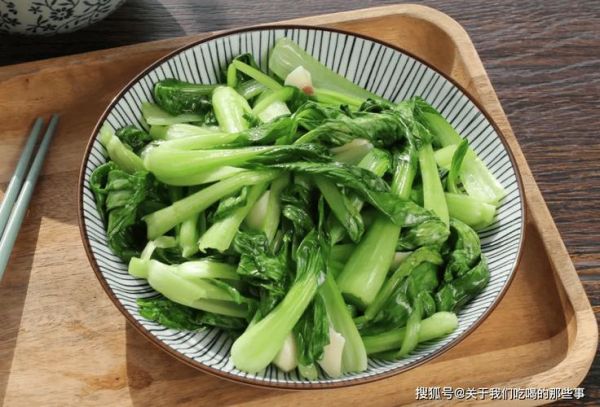 怎样炒青菜不变色_炒青菜怎么保持翠绿-第2张图片-山城妙识 怎样炒青菜不变色_炒青菜怎么保持翠绿-第2张图片-山城妙识