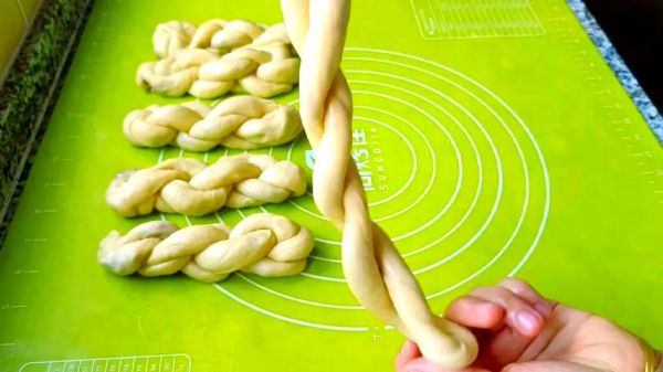 软麻花怎么做才松软_软麻花配方比例是多少-第3张图片-山城妙识