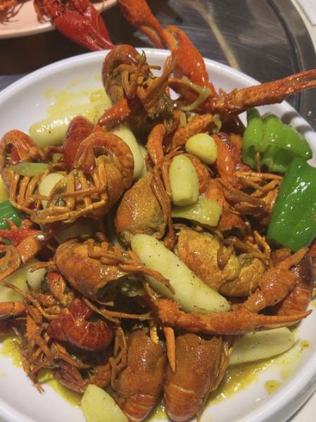 蒜泥龙虾怎么做汤汁黄_蒜泥龙虾汤汁金黄秘诀-第3张图片-山城妙识