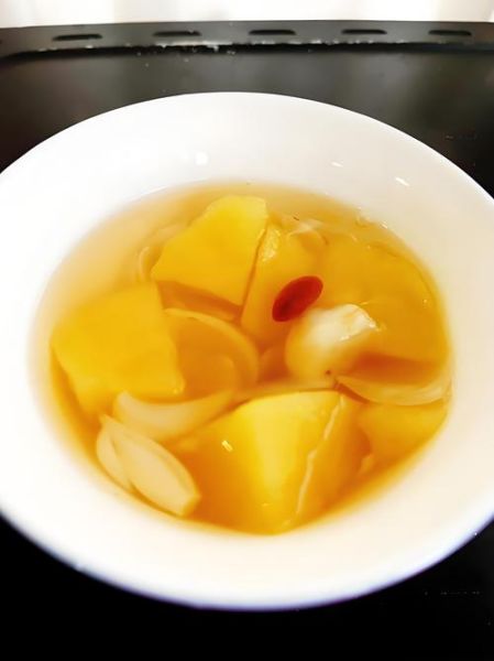 苹果百合鸡汤的功效_适合什么人喝-第1张图片-山城妙识