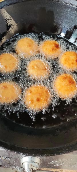 油炸糖糕怎么做才空心_油炸糖糕用什么面粉-第2张图片-山城妙识