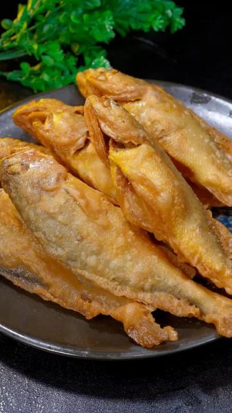 大黄花鱼怎么炸才酥脆_大黄花鱼炸多久才熟-第1张图片-山城妙识