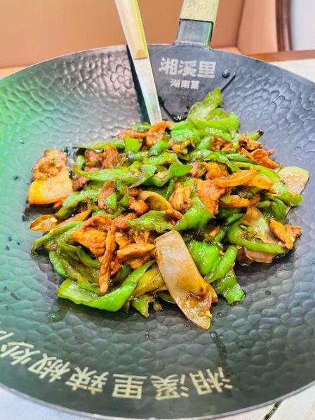 辣椒炒肉用什么辣椒_正宗湘菜辣椒炒肉做法-第2张图片-山城妙识