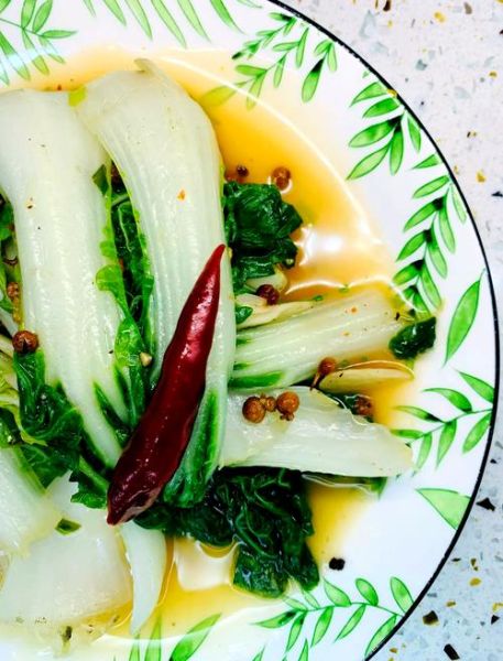 小油菜怎么凉拌好吃_小油菜凉拌要不要焯水-第1张图片-山城妙识