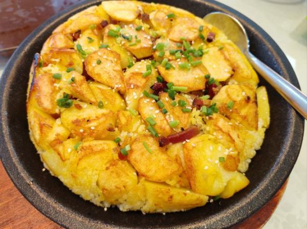 洋芋孔饭怎么做_洋芋孔饭家常做法窍门-第1张图片-山城妙识