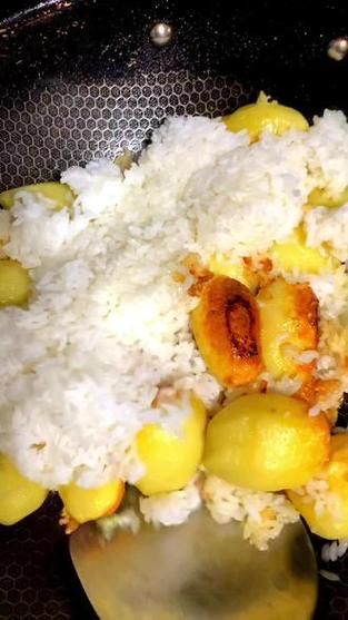 洋芋孔饭怎么做_洋芋孔饭家常做法窍门-第2张图片-山城妙识